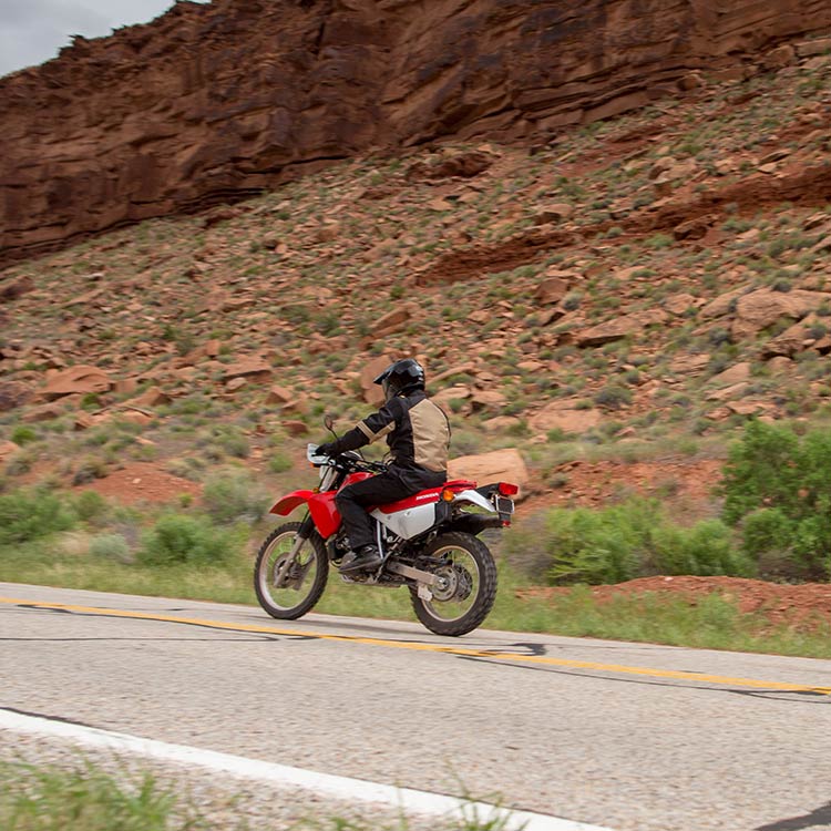 2019 XR650L OVERVIEW - Honda